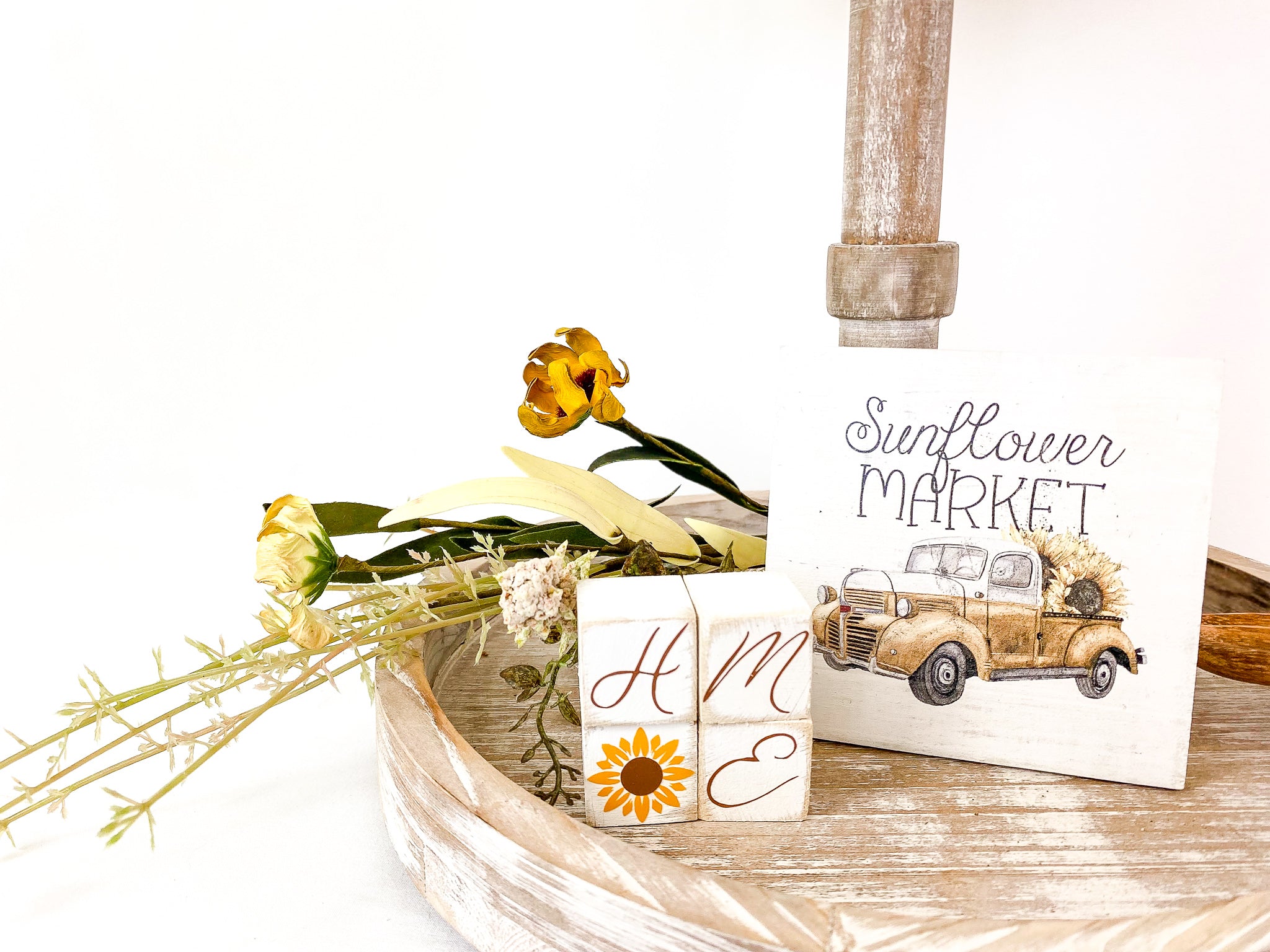 "Sunflower Market" Sign – Tiered Tray Decor Box